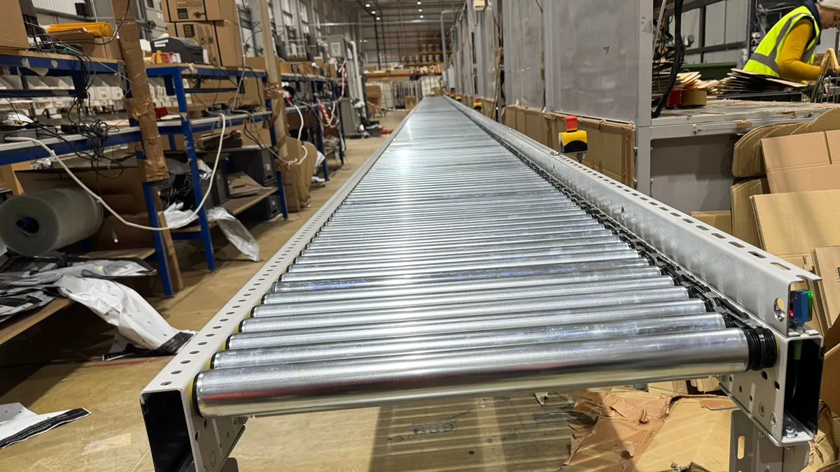 Lineshaft Conveyors - CMS Conveyors specialise in manufacturing ...